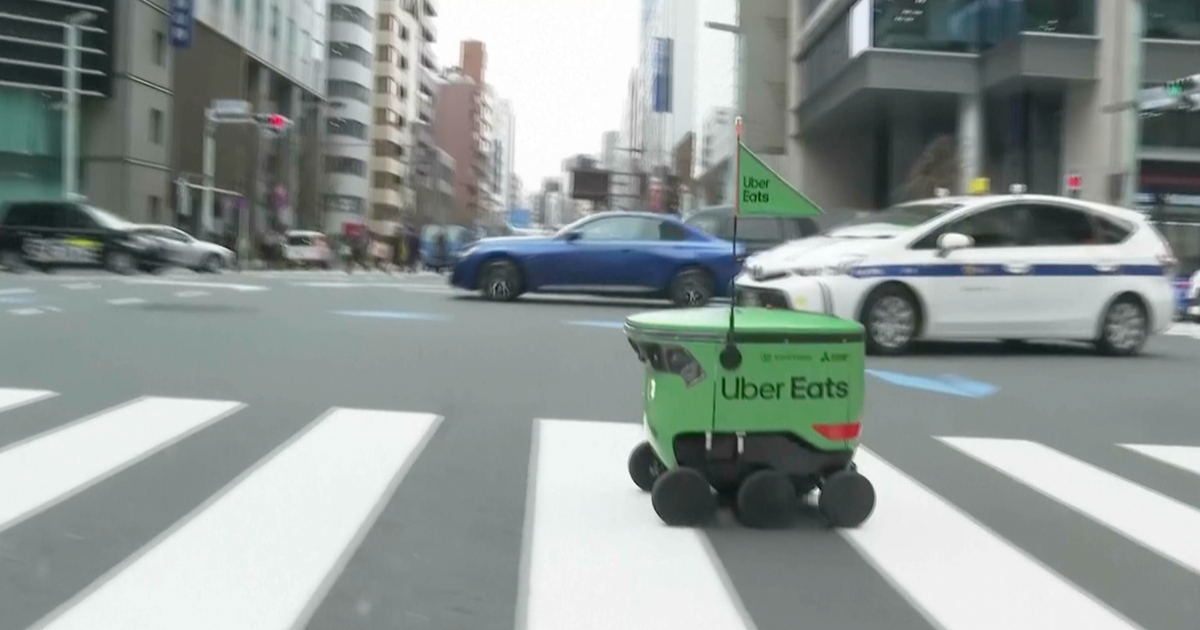 Robot Takeaway Delivery Arrives in Tokyo – Ellii (formerly ESL Library)